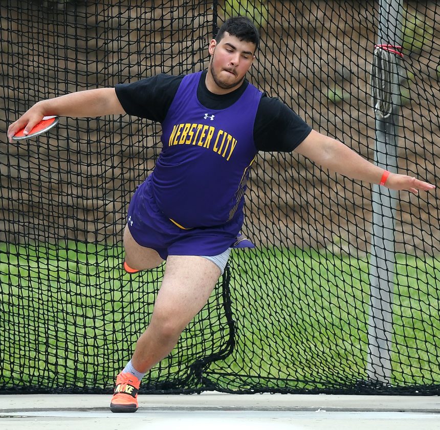 Moore, Cherry out of the medals in 3A discus | News, Sports, Jobs - The ...